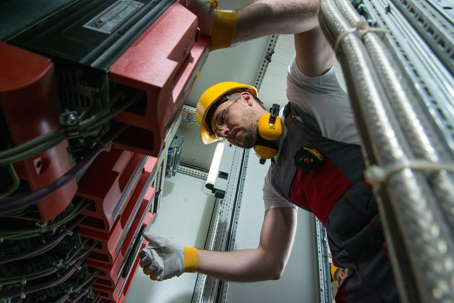 Servicetechniker : Einstieg, Aufstieg, Einkommen